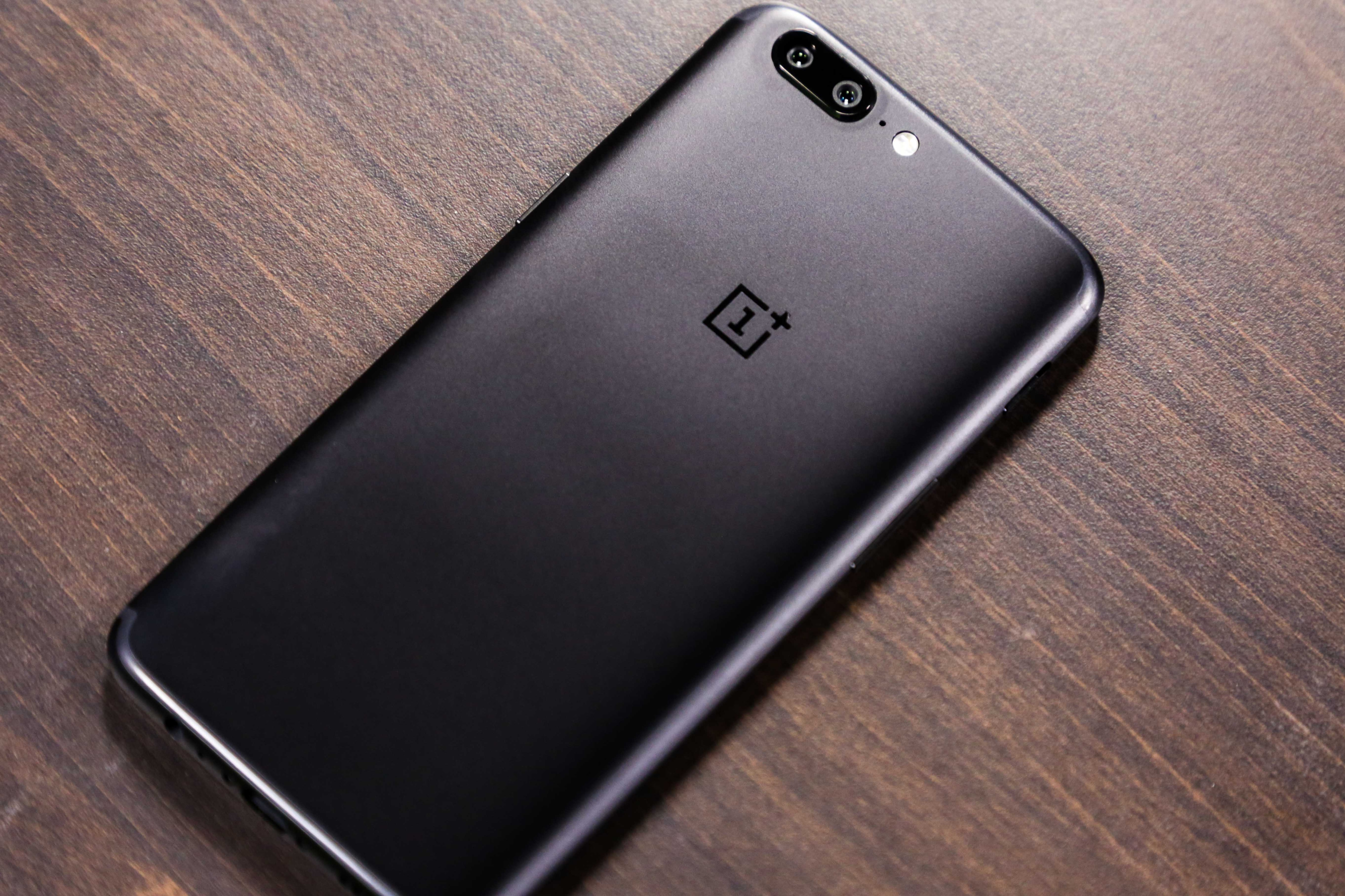 5 Best smartphones under Rs 35000