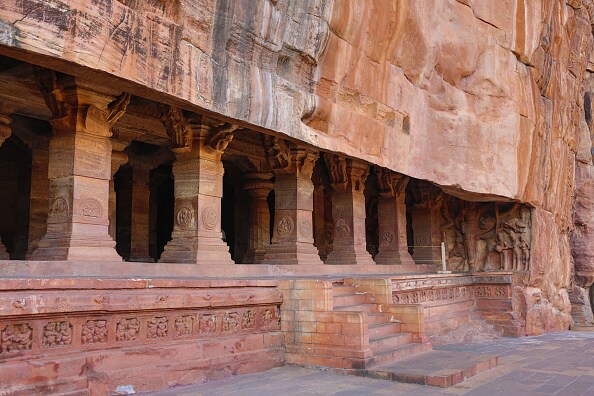 Explore these 10 mysterious caves of India