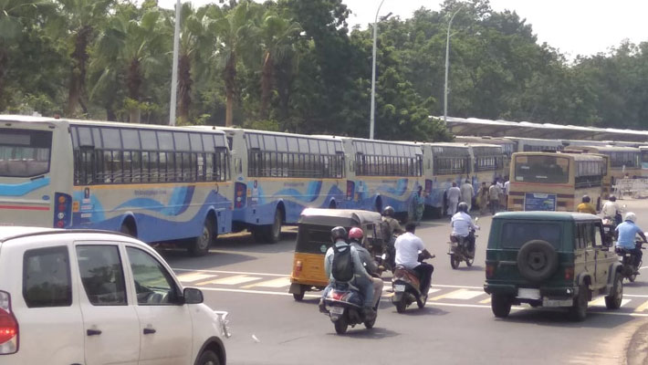 ஒரே நேரத்தில் அடுத்தடுத்து லான்ச்... தீயாய் வேலை பார்க்கும் முதல்வர்!