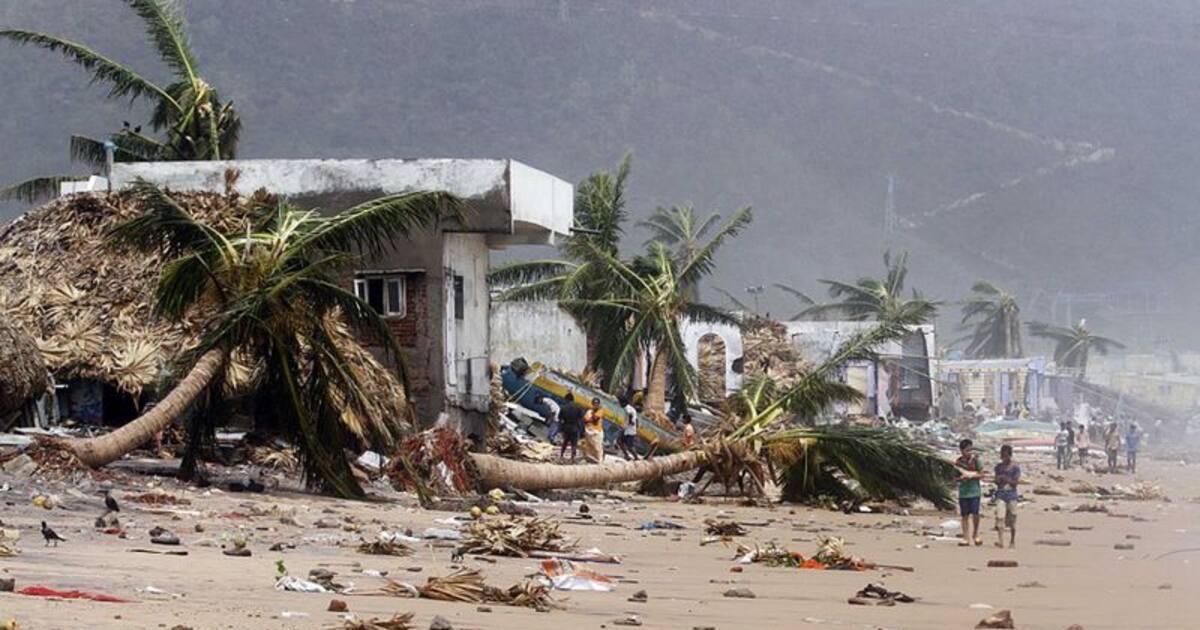 Titli stings: 12 feared dead in cyclone shelter of Odisha swamped by ...