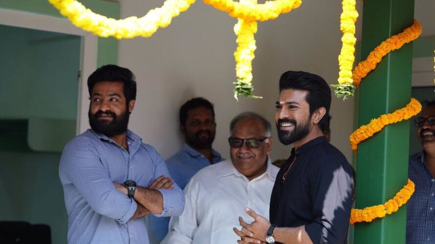 'కత్తిసాము'తో చెమటలు కక్కుతున్న ఎన్టీఆర్, రామ్ చరణ్