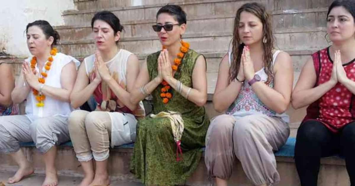 Global celebrities who have turned Hindu or have been touched by ...