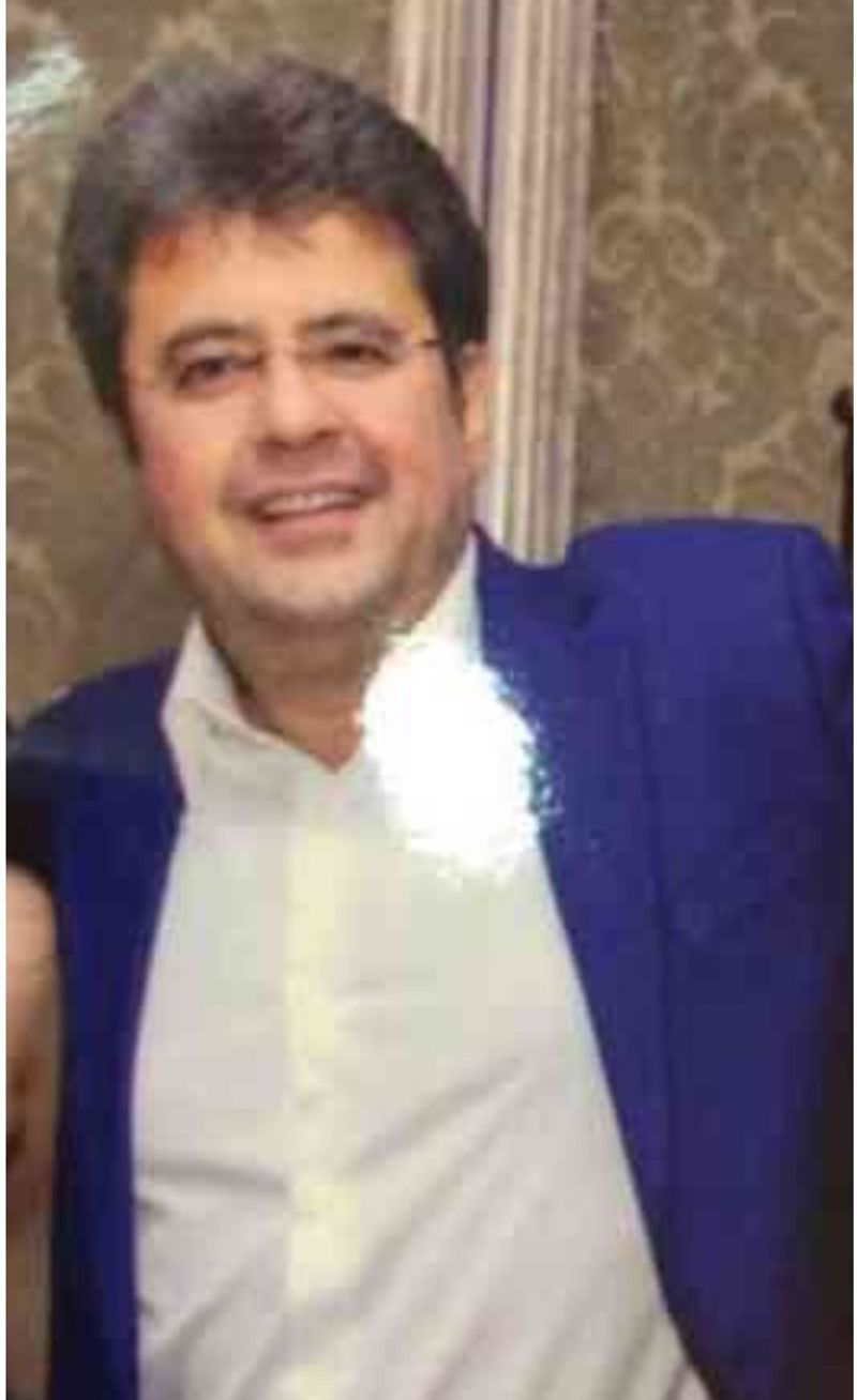 जानिए कौन है वो आईआईटियन जिस पर लगा बॉलीवुड हस्तियों की जमीन हड़पने का आरोप