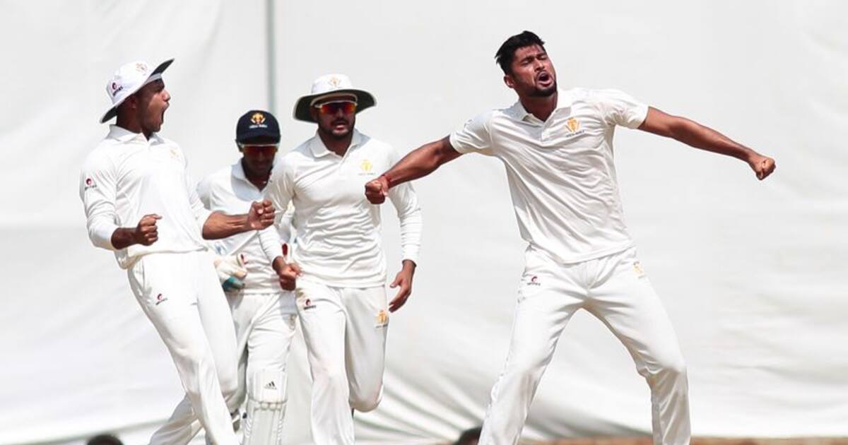 Ranji Trophy semi-final: More leads Karnataka fightback after umpire ...