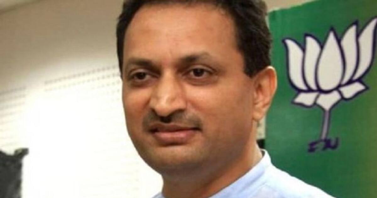 Uttara Kannada MP Anant Kumar Hegde takes oath in Sanskrit