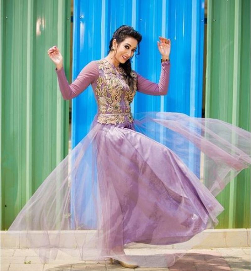 ಡ್ಯಾನ್ಸ್ ರಿಯಾಲಿಟಿ ಶೋನಲ್ಲಿ ಮಿಂಚಿದ ರಘು ದೀಕ್ಷಿತ್ ಪತ್ನಿ ಮಯೂರಿ ಫೋಟೋಸ್!