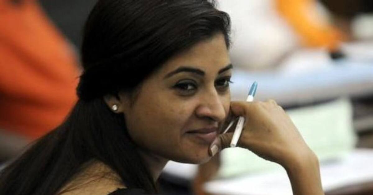 AAP MLA Alka Lamba meets Sonia Gandhi, likely to join Congress; setback ...
