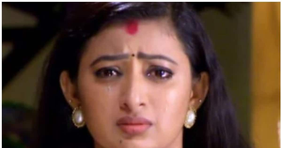 വിവാഹഫോട്ടോ എറിഞ്ഞുടച്ച് റാണി, നീലക്കുയില്‍ റിവ്യു | Neelakuyil serial ...