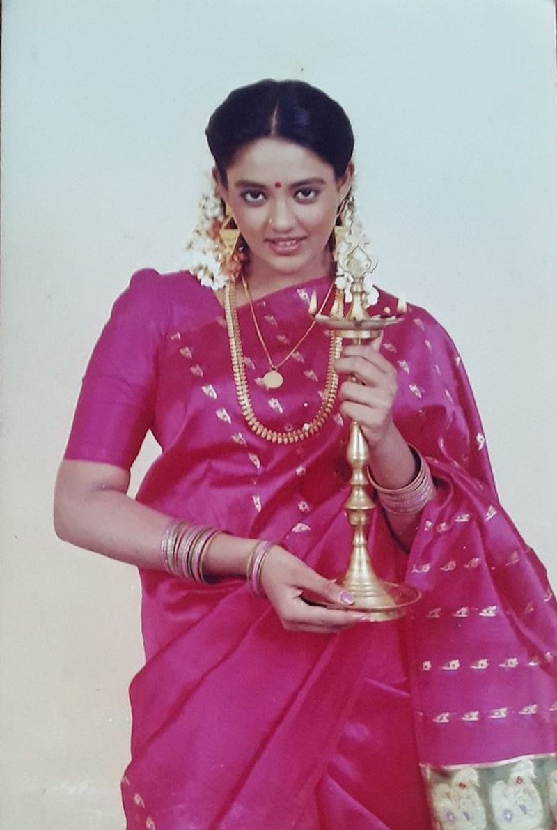 நடிகை முதல் மா நித்தியானந்த மாயி ஆக மாறியது வரை... ரஞ்சிதாவின் அசத்தல் ...