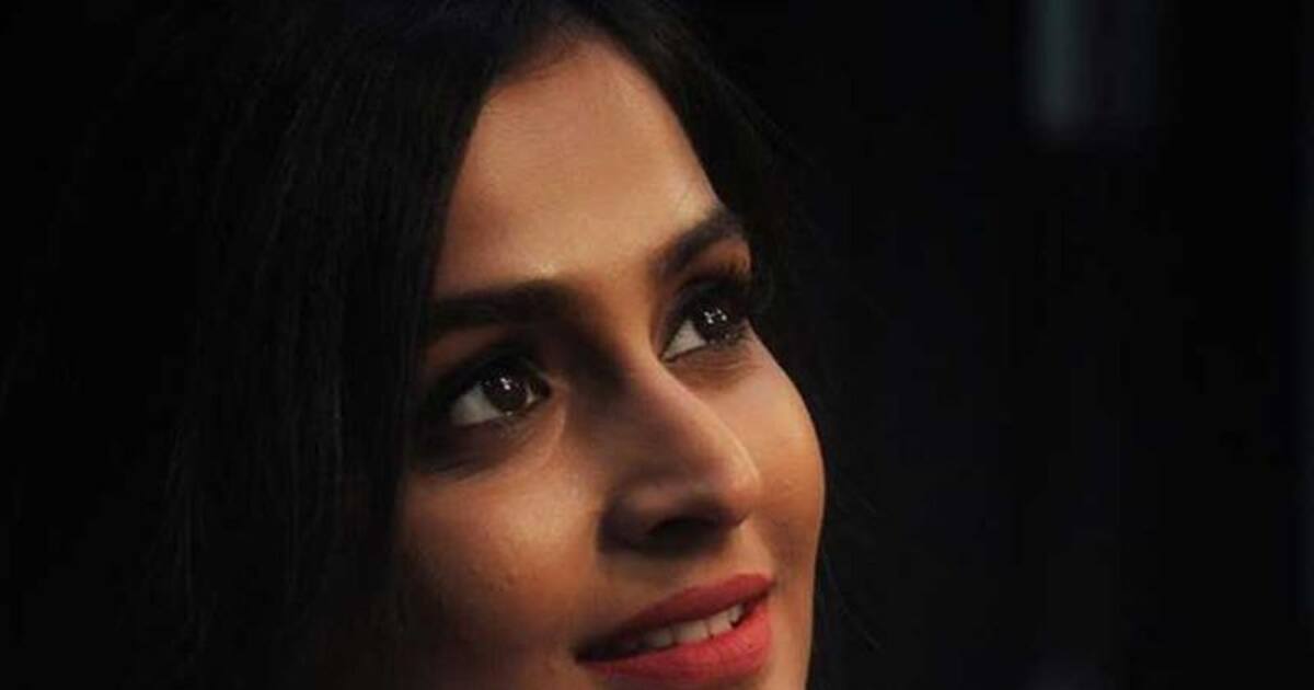 நடிகை நஸ்ரியா புருஷனுக்கு ரம்யா நம்பீசன் கொடுத்த லிப் லாக்... முத்த ...