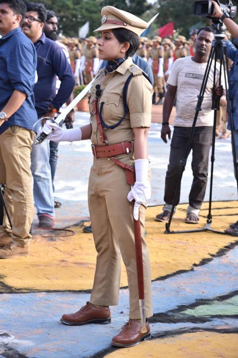 ನೋಡಲು ಬಲು ಬ್ಯೂಟಿಫುಲ್ ಆದ್ರೆ ಅಷ್ಟೇ ಖಡಕ್ ಈ IPS ಆಫೀಸರ್! | Merin Joseph This ...