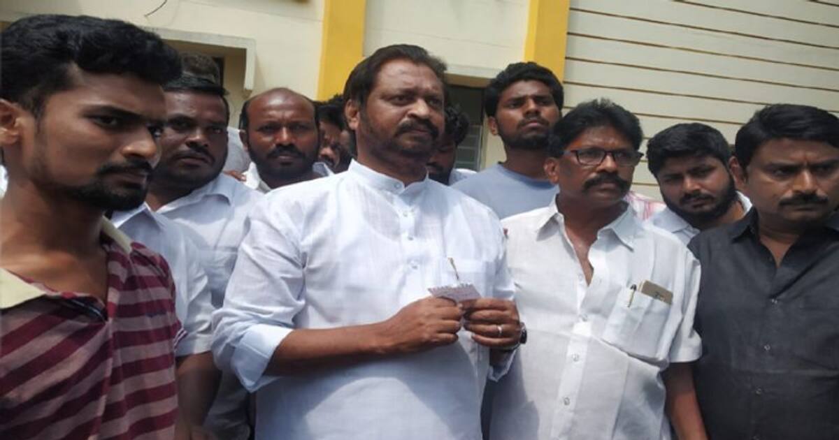 అన్ని శాఖలకు సజ్జలే మంత్రా... జనాలు మంత్రులు చితకబాదే రోజు ఆసన్నమైంది ...