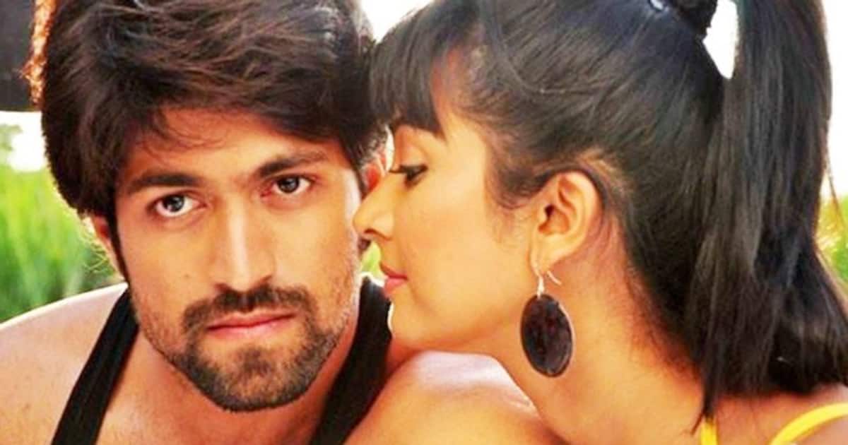 After three years, KGF Star Yash shaved his beard?