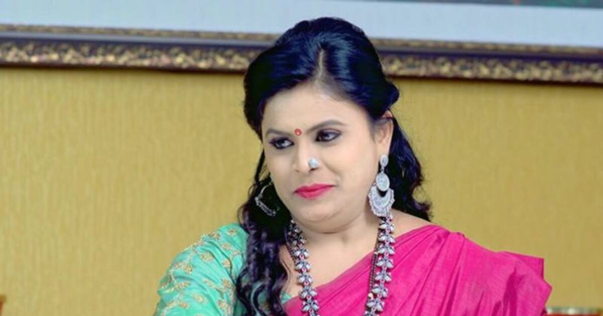 ವೇದಿಕೆ ಮೇಲೆ ಫ್ಯಾಮಿಲಿ ನೆನೆದು ಕಣ್ಣೀರಿಟ್ಟ 'ಪಾರು' ದಾಮಿನಿ; ಆಗಿದ್ದೇನು ...