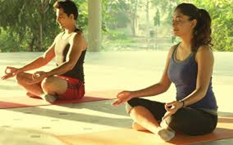 त्राटक: योग साधना के जरिए आध्यात्मिक शक्तियों को पाने की सबसे सरल विधि ...