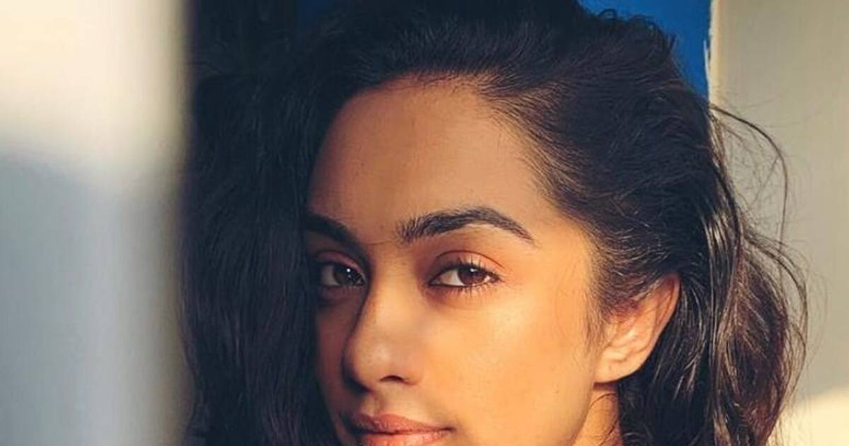 என்னாது நிர்வாண யோகாவா?.... ஊரடங்கில் எல்லை மீறி ஆட்டம் போடும் இளம் ...