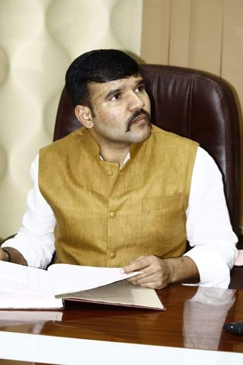 ದಕ್ಷ IPS ಅಧಿಕಾರಿ ಚನ್ನಣ್ಣನವರ್‌ಗೆ ಹ್ಯಾಪಿ ಬರ್ತಡೆ, ರವಿ ಮೂಡಿದ ಹಾದಿ | Happy ...