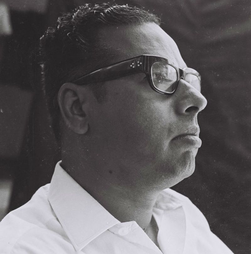 അനന്തതയിലേക്ക് മിഴിനട്ട ബഷീര്‍ മുതല്‍ നിഷ്‍കളങ്കതയുടെ ചിരിചൂടി ...