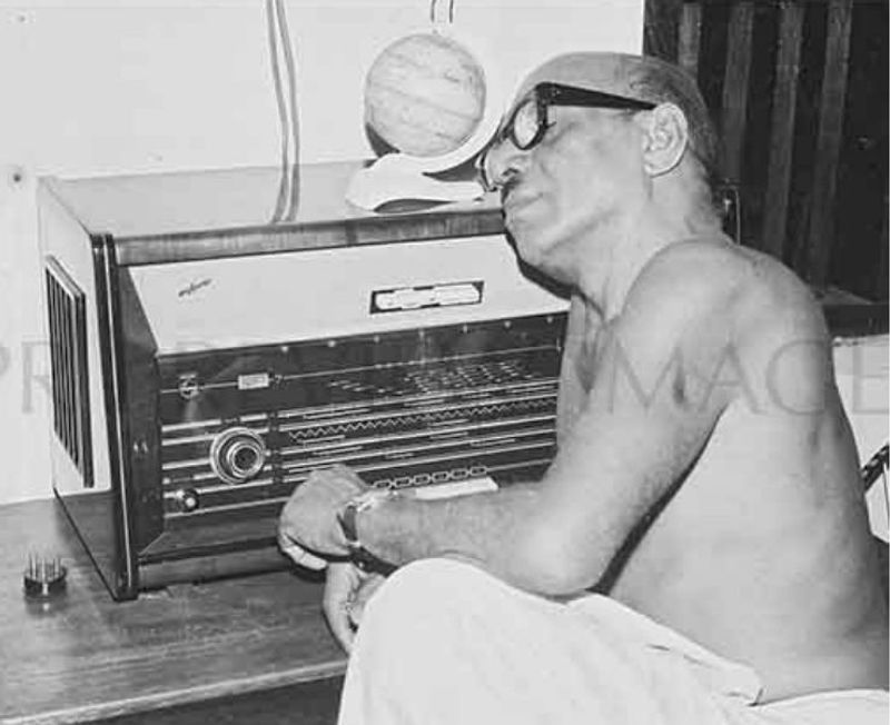 അനന്തതയിലേക്ക് മിഴിനട്ട ബഷീര്‍ മുതല്‍ നിഷ്‍കളങ്കതയുടെ ചിരിചൂടി ...