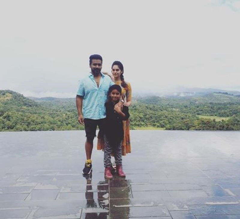 15 வயதில் சூர்யா பட ஹீரோயின்... 23 வயதில் திருமணம்..! மகன் மற்றும் ...