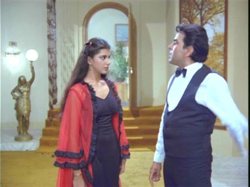 When Dharmendra's closeness with actress Anita Raj left Hema Malini ...