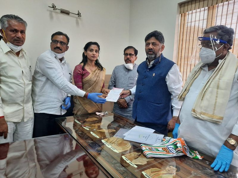 Karnataka bypolls: Late IAS officer DK Ravi’s wife Kusuma joins Congress