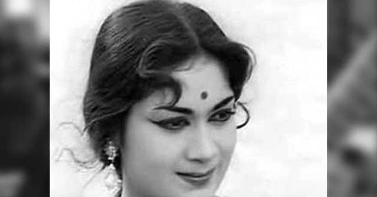 அச்சு அசலாக சாவித்ரி போலவே இருக்கும் மகள்... வைரலாகும் லேட்டஸ்ட் ...