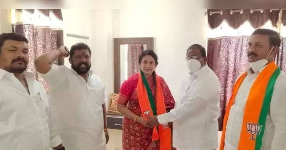 జగన్ కు షాక్: బిజెపిలో చేరిన మాజీ ఎమ్మెల్యే నీరజా రెడ్డి | EX MLA ...