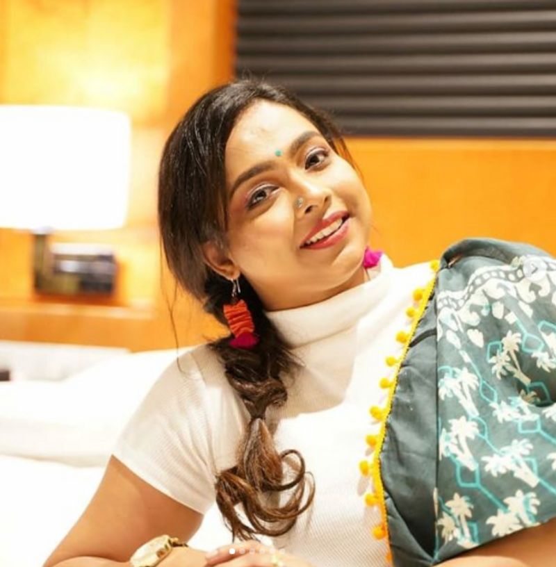 ರೊಚ್ಚಿಗೆದ್ದ ಹೆಣ್ಣಿನ ಪಾತ್ರದಲ್ಲಿ ಅನನ್ಯಾ ಭಟ್‌ | Playback singer Ananya ...