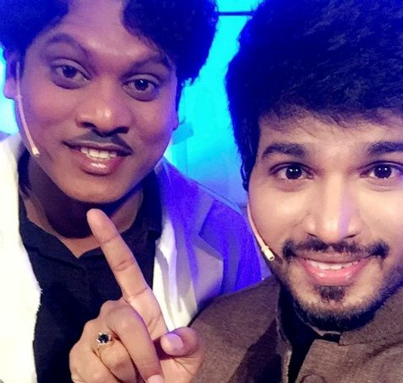 குக் வித் கோமாளி பிரபலத்திற்கு திருமணம் முடிஞ்சாச்சா?... மனைவியுடன் ...