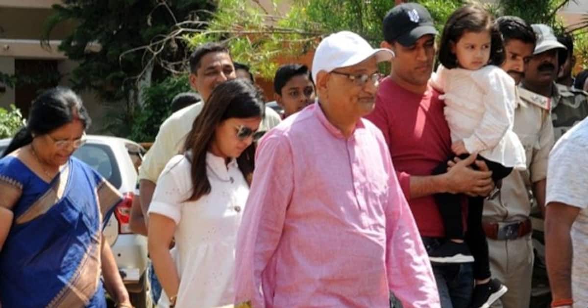 IPL 2021: MS Dhoni's parents stable after testing COVID positive ...