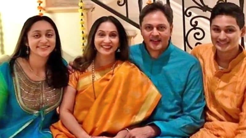 अक्षय की ये एक्ट्रेस 22 साल पहले दिखी थी इस फिल्म में, फिर शादी कर बसा ...