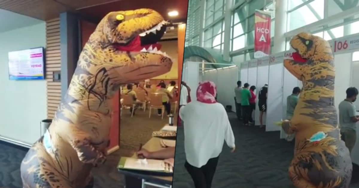 Malaysian 'Dinosaur' takes COVID-19 vaccine; Watch viral video