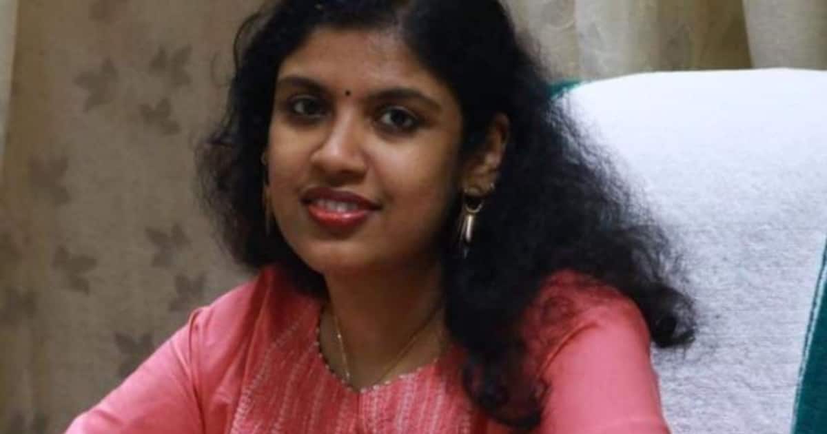 ചിന്ത ജെറോമിന് ഇംഗ്ലീഷ് സാഹിത്യത്തിൽ ഡോക്ടറേറ്റ്‍ | Chintha Jerome got ...