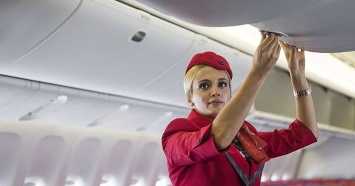 SpiceJet air hostess: ಲೇಜಿ ಲಾಡ್‌ ಹಾಡಿಗೆ ಡ್ಯಾನ್ಸ್ ಮಾಡಿದ ಸ್ಪೈಸ್ ಜೆಟ್ ...