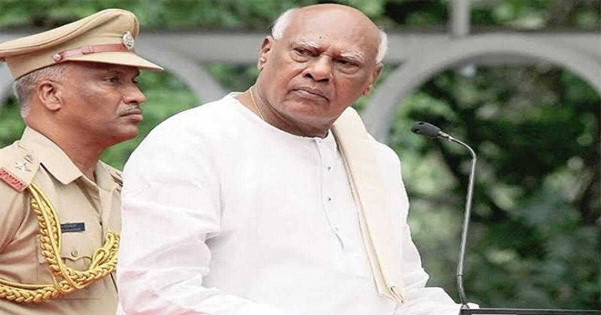 గాంధీ భవన్ కు రోశయ్య పార్థీవ దేహం: నివాళులర్పించిన మల్లిఖార్జున ఖర్గే ...