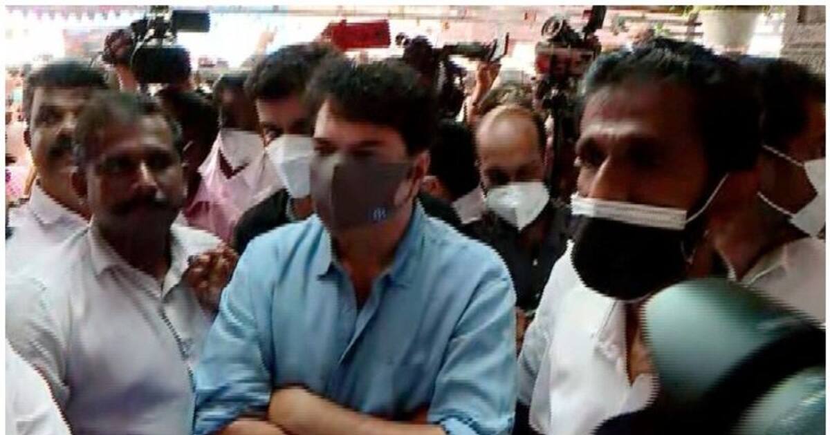 P T Thomas : പി ടിയെ അവസാനമായി ഒരുനോക്കു കാണാന്‍ മമ്മൂട്ടിയെത്തി ...