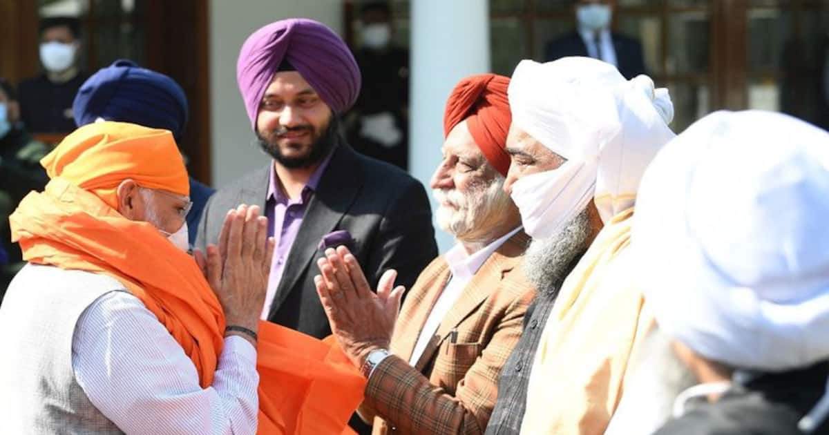 PHOTOS: When PM Modi hosted Sikhs at his residence