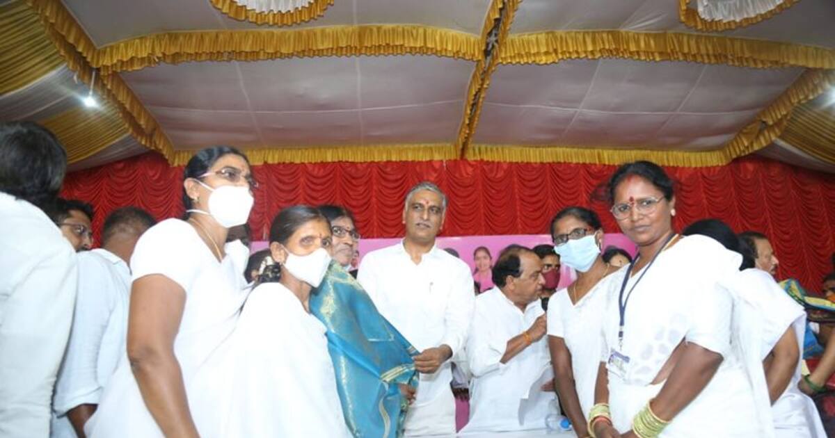 నాడు జీతాల కోసం ఆశాలు రోడ్డెక్కి ధ‌ర్నా చేసేటోళ్లు.. మేము అడ‌గ‌కుండానే ...