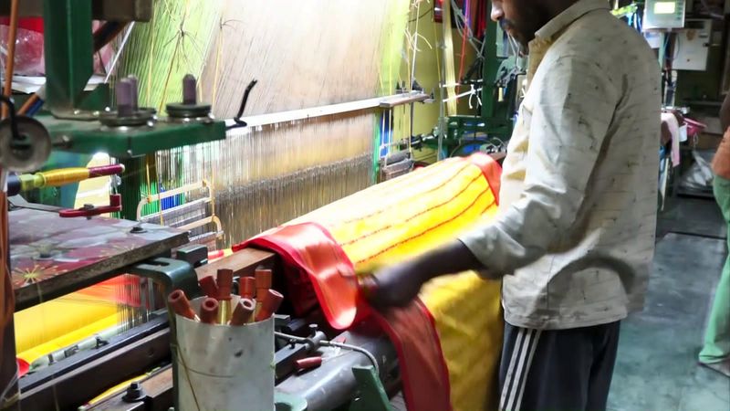 ತಮ್ಮೂರಿನ ಜನರಿಗೆ ಏನಾದ್ರು ಕೊಡಬೇಕೆಂಬ ಈ ದಂಪತಿ ಏನ್ ಕೊಟ್ರು ನೋಡಿ....