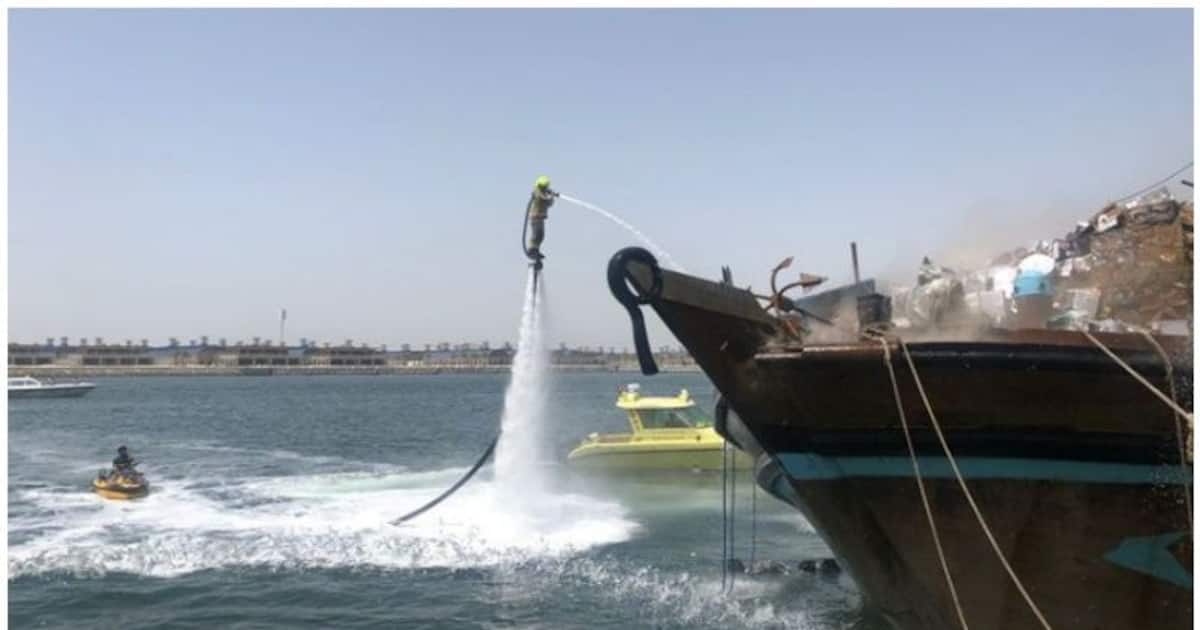 ഹംരിയ തുറമുഖത്ത് പായ്ക്കപ്പലില്‍ തീപിടിത്തം