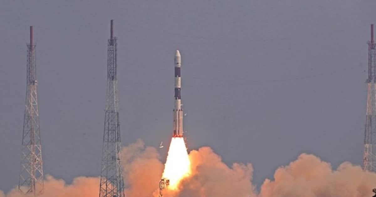 ISRO successfully launches Oceansat, eight nanosatellites into space ...