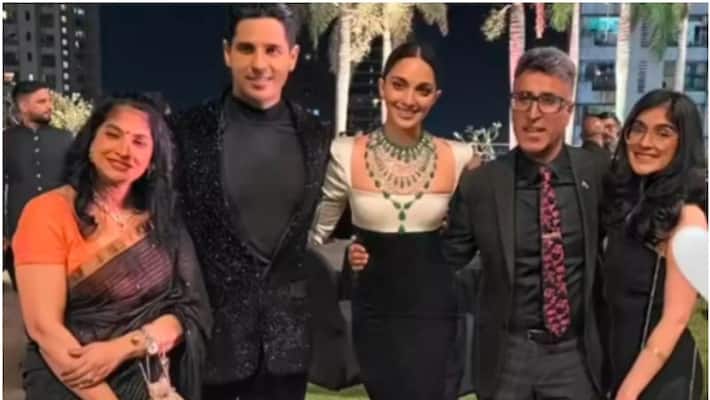 Late Captain Vikram Batra's brother Vishal Batra gets emotional and ...