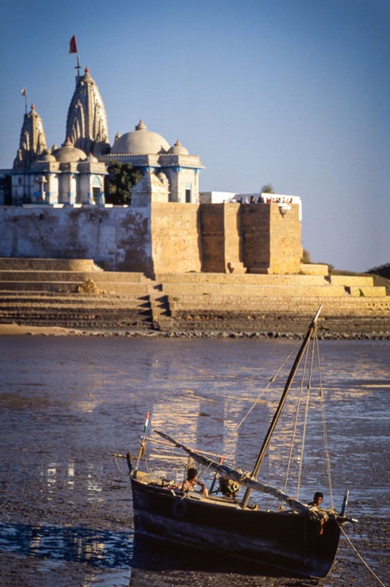 Ayodhya to Varanasi-7 sacred Hindu pilgrimage sites to visit in India