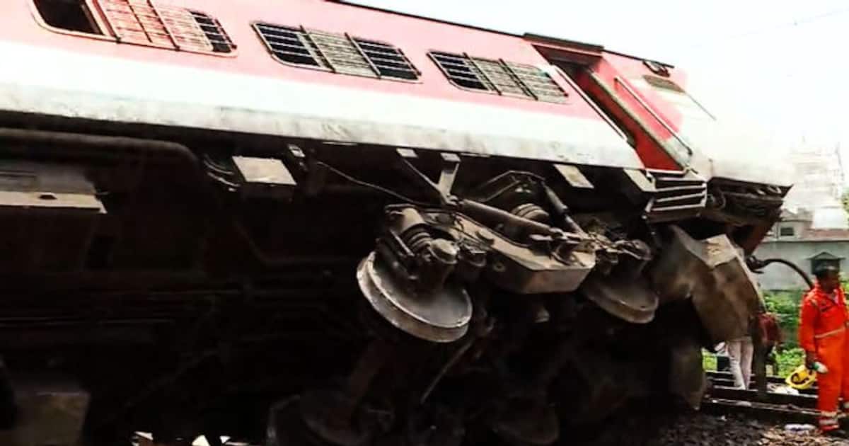 Signal interference behind Coromandel Express crash: Railway Board