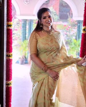 Serial actress sangeetha : காஸ்ட்லி பைக்-ல வந்து செருப்ப திருடிட்டு ...