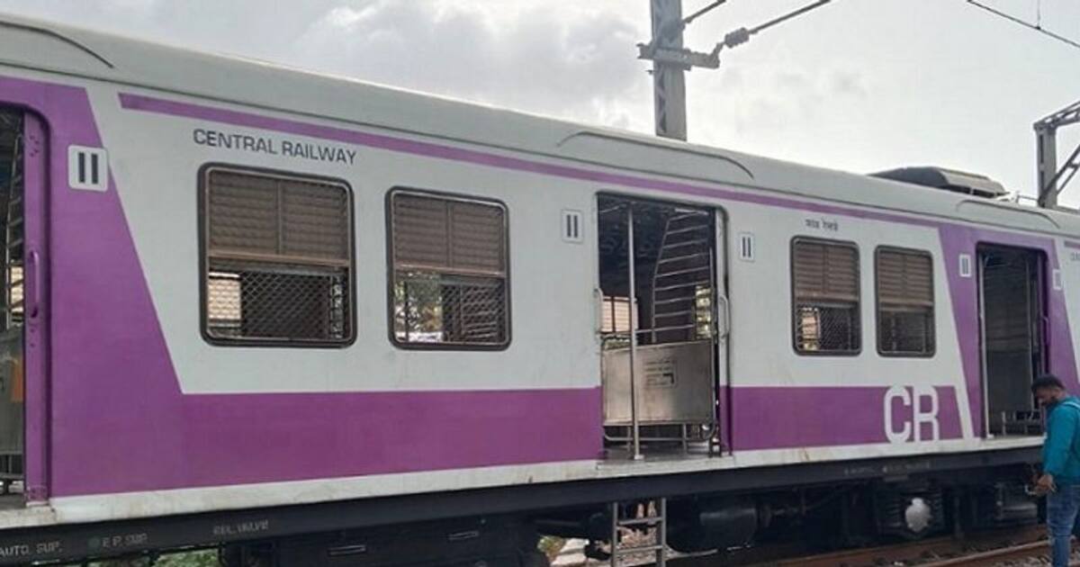 Empty rake of EMU train derails in Mumbai, affects rail traffic; No ...