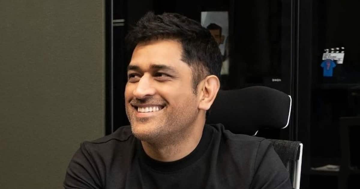 WATCH: MS Dhoni's dedication toward fitness at 42 leaves internet in ...