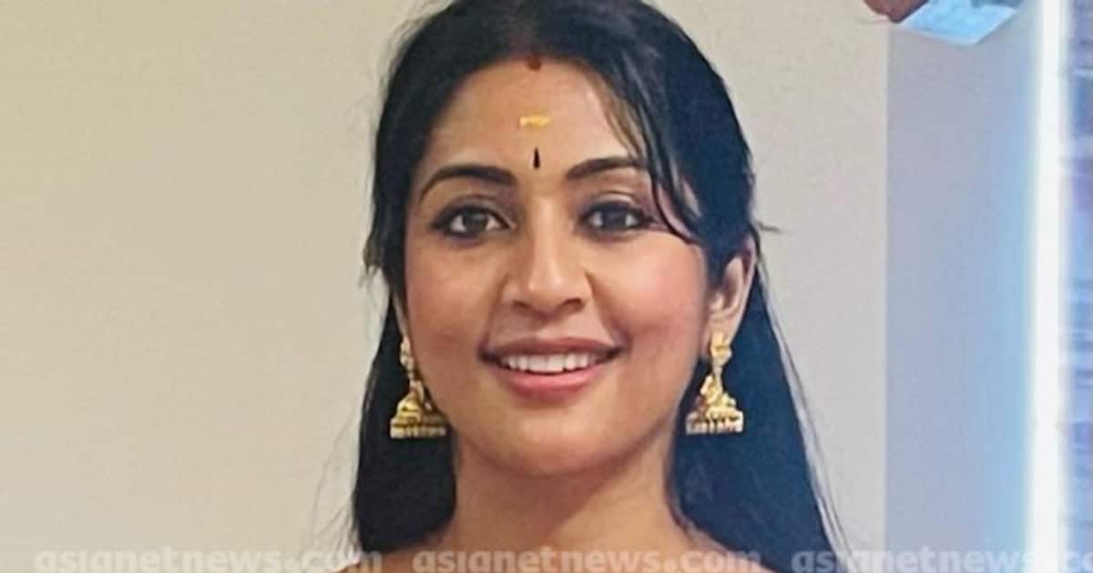 Money laundering case: ED grills actress Navya Nair on links with IRS ...