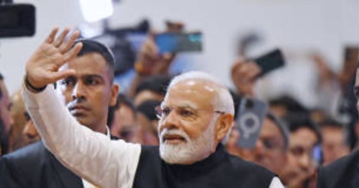 PM Modi : 'ది సక్సెస్ స్టోరీ ఆఫ్ ది చాయ్‌వాలా ప్రధాని'.. మోడీ రాజకీయ ...